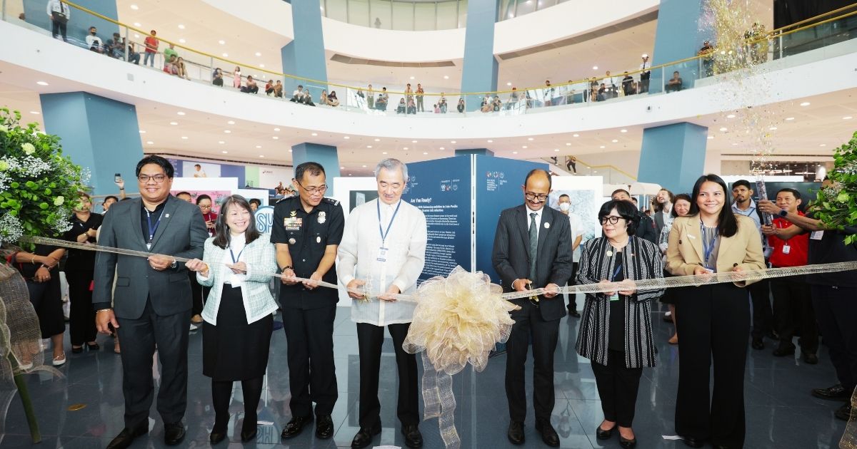 SM Mall of Asia along Seaside Boulevard, Pasay City | SM Supermalls