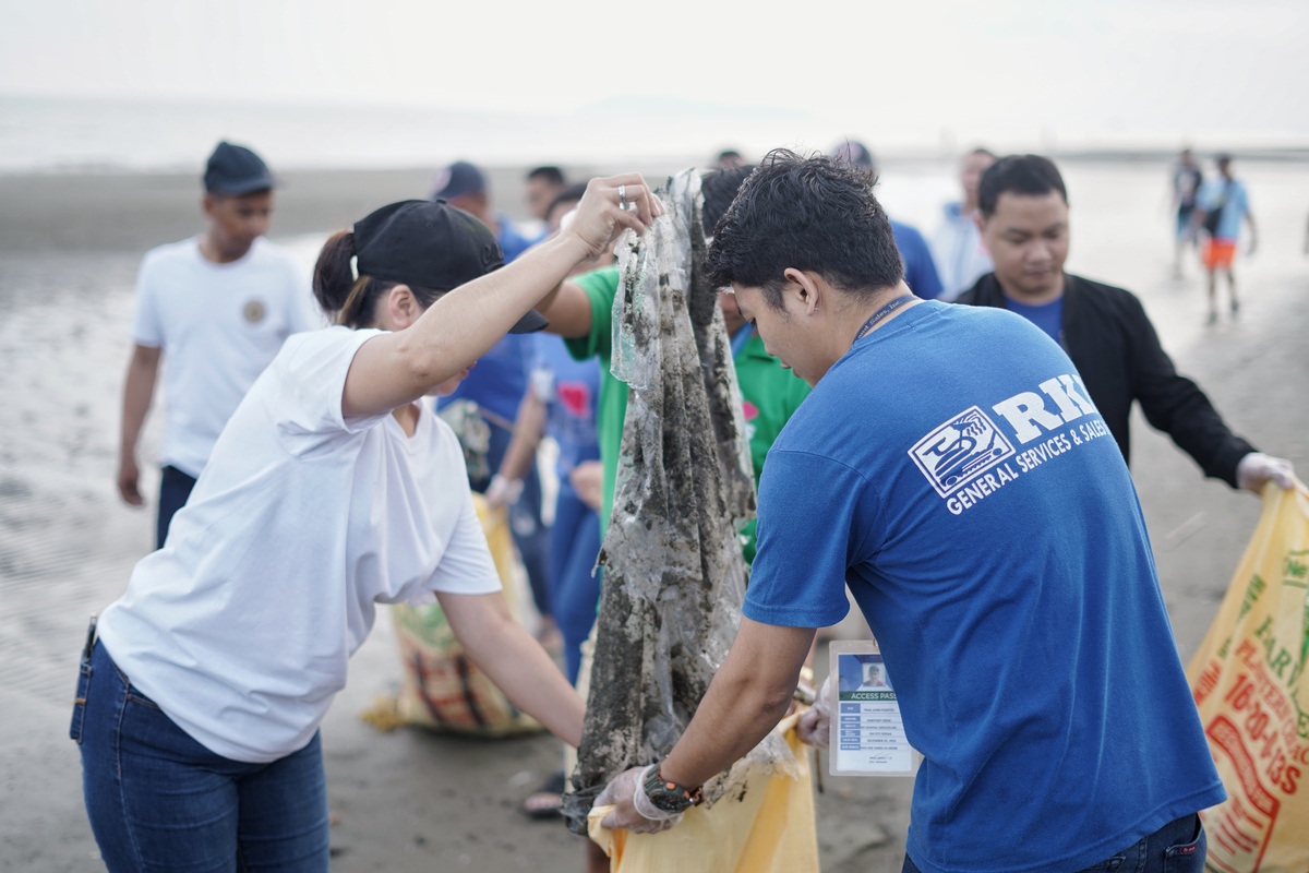 How 27,000 SM employees and volunteers create an impact for a waste ...